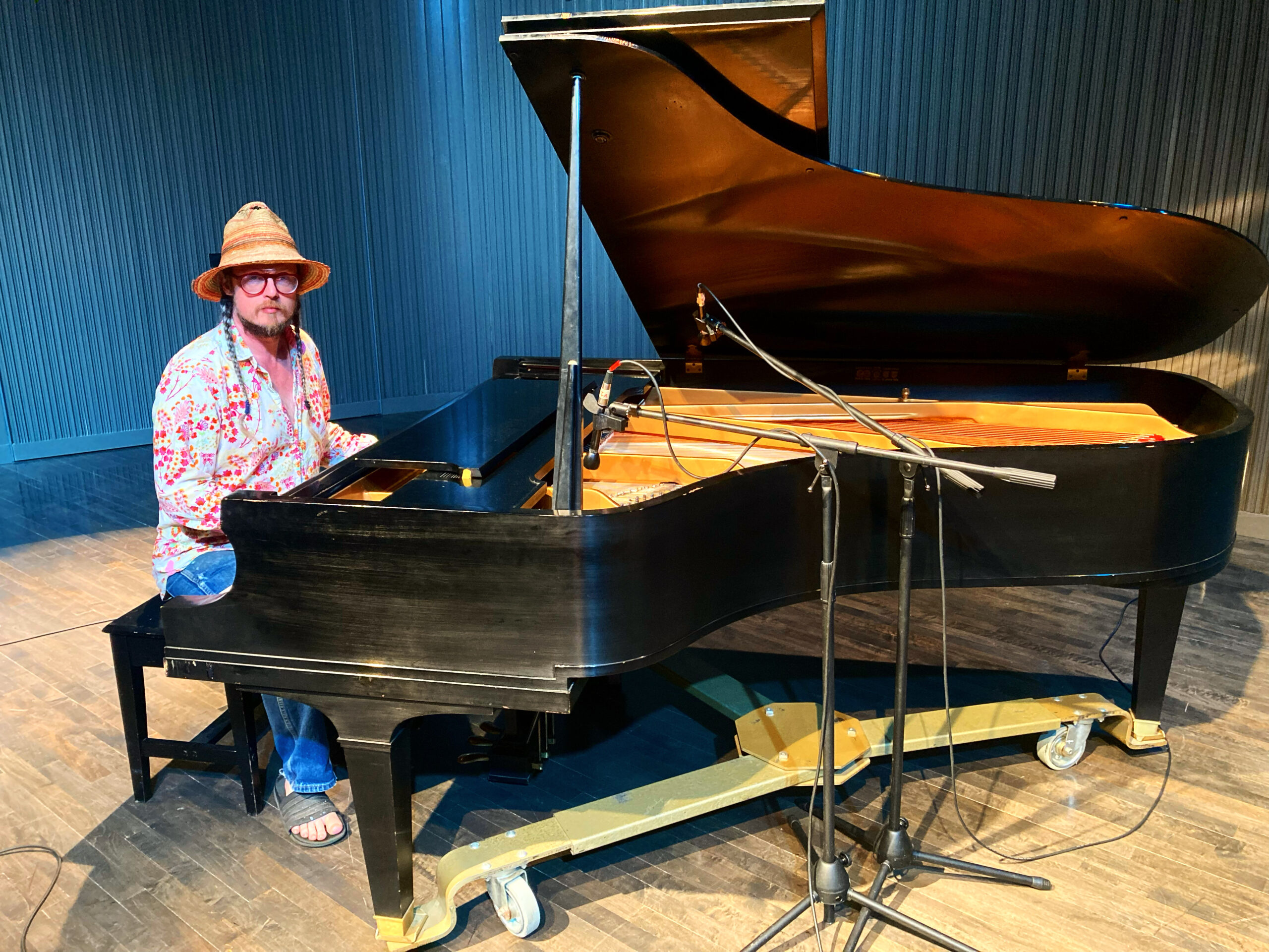 Arrington de Dionyso: Holy Ghost Tones - Wayward Music Series